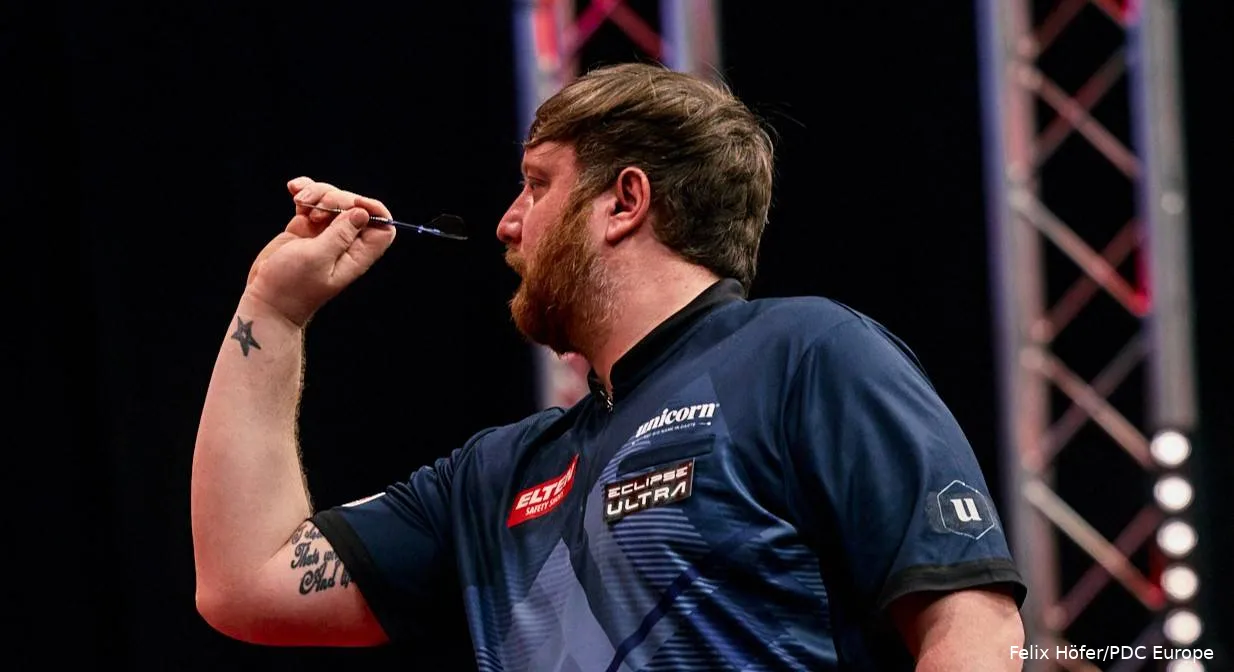 “Officially done with the plumbing game" - Cameron Menzies turns full-time to his darting career